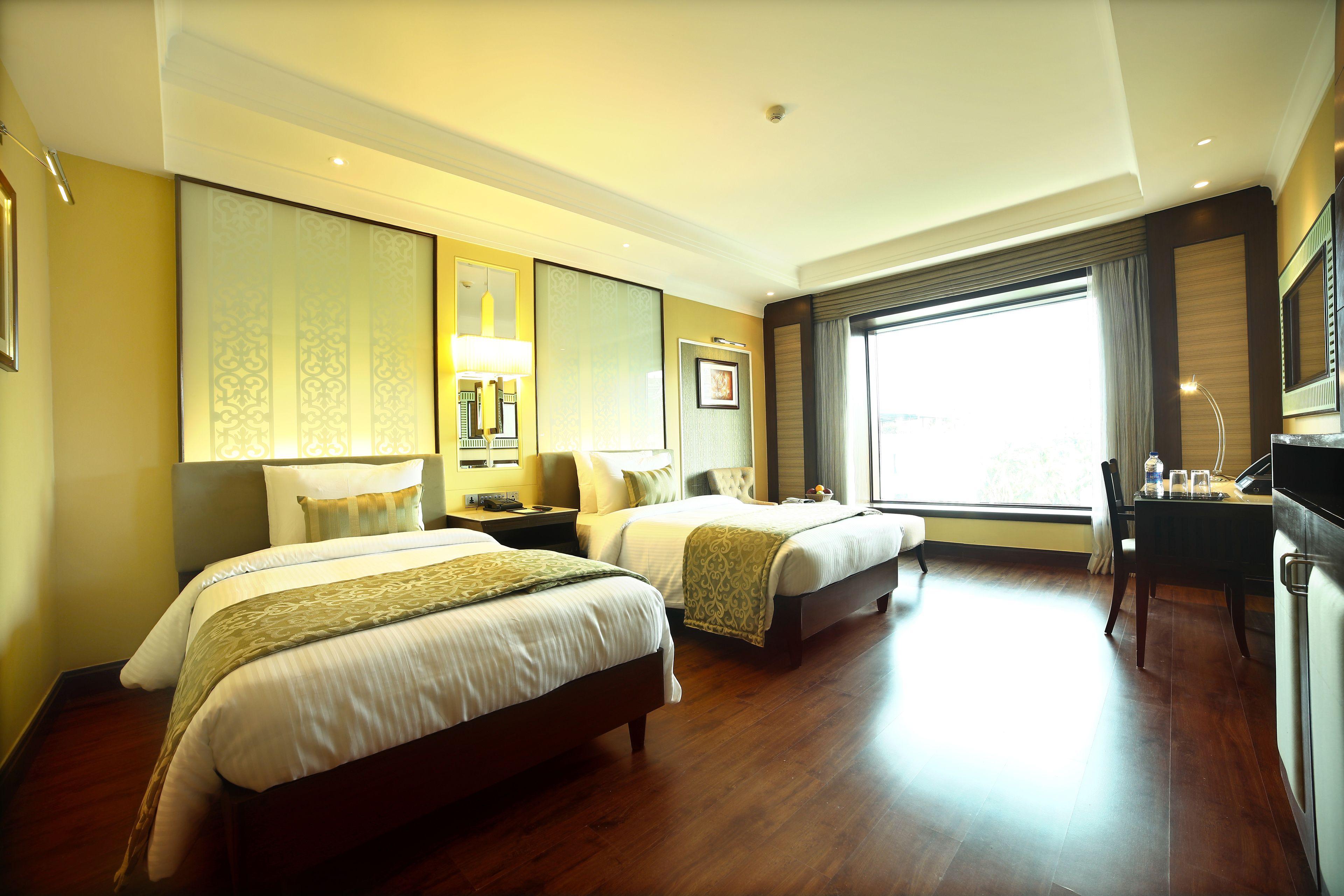 HOTEL RAMADA PLAZA CHENNAI | ⋆⋆⋆⋆⋆ | INDIA | SEASON DEALS FROM $123